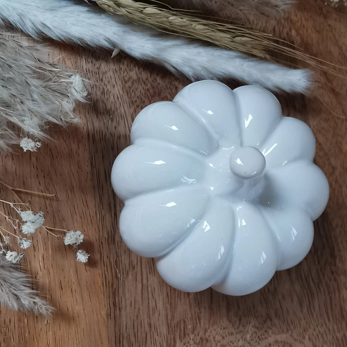 White ceramic pumpkin – Almasea
